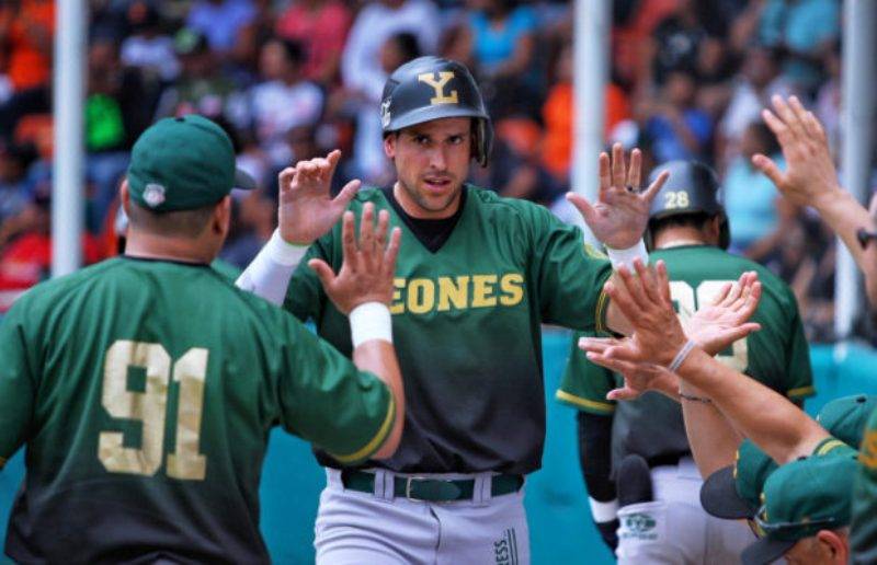 Vuelve a la cueva de Leones el pelotero italiano Alex Liddi
