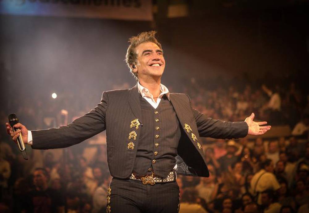 Anuncian concierto de Alejandro Fernández en Mérida