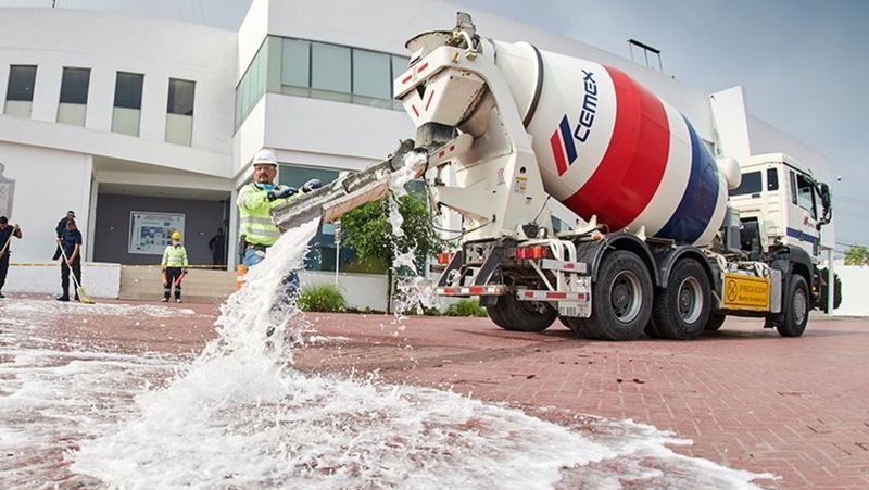 Cemex suspende producción en México por el coronavirus