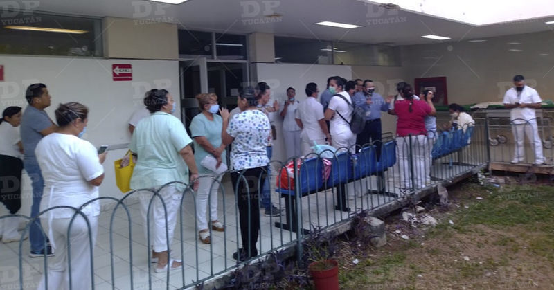 Personal de urgencias del Hospital Juárez del IMSS exigen insumos ...