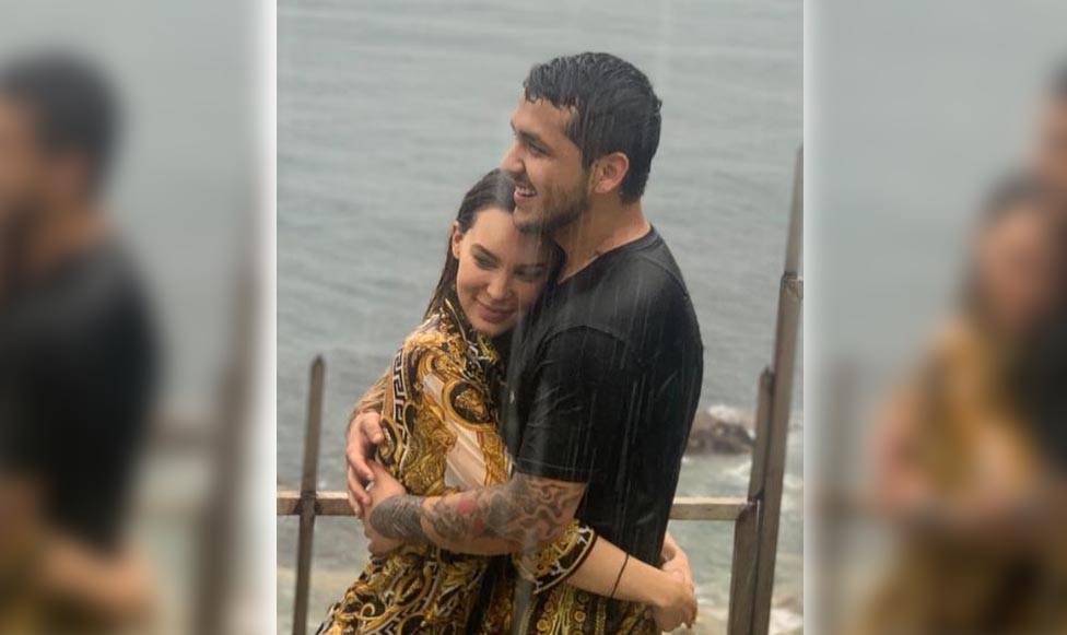 Belinda y Christian Nodal, nuevos novios de "La Voz"