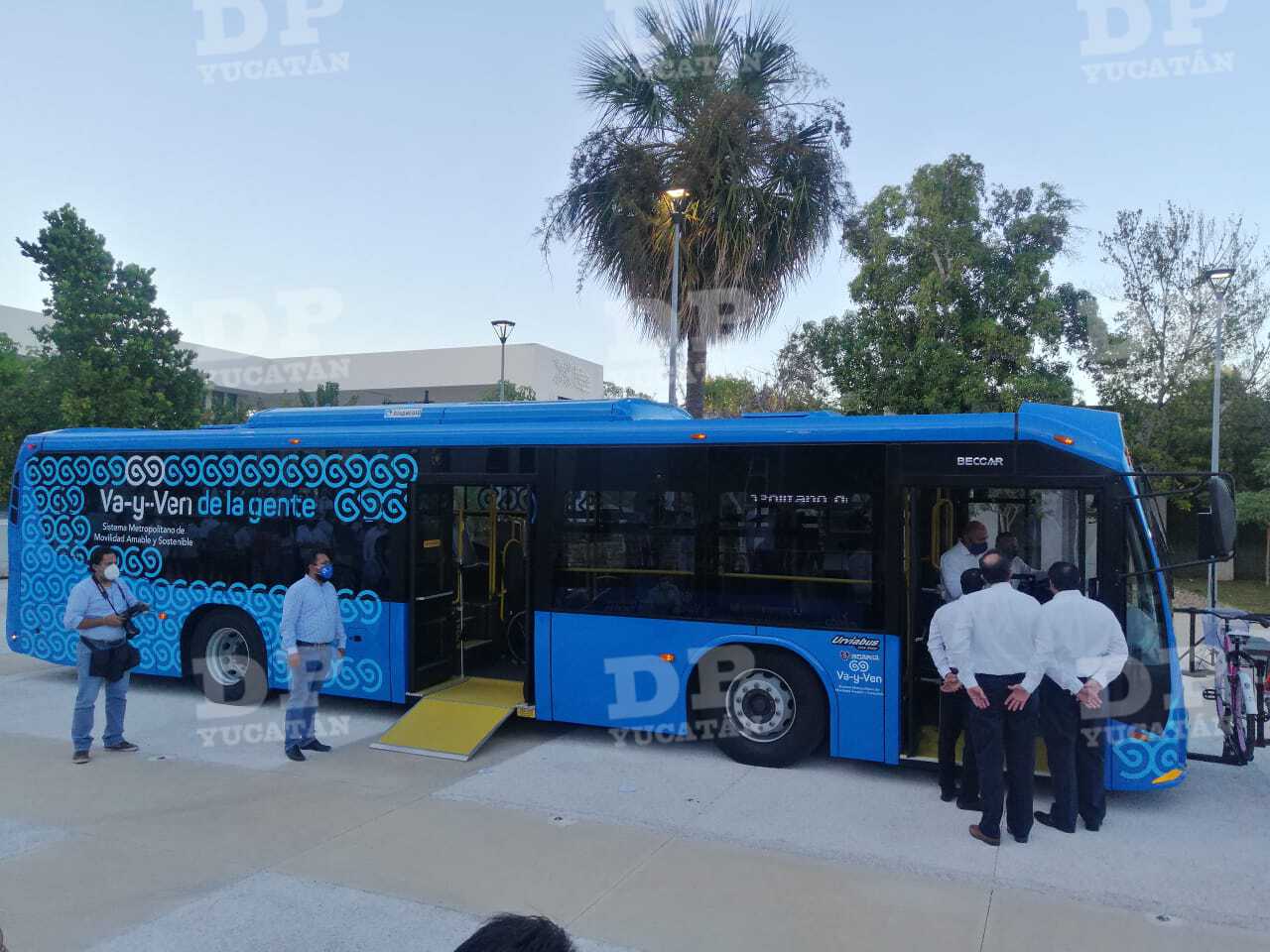 Mérida: Presentan camiones para nueva Ruta Periférico “Va y Ven” (video ...